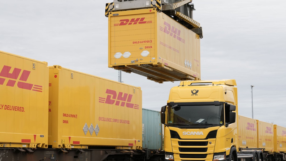 Oct 04, 2021: More parcels by rail - DHL Group