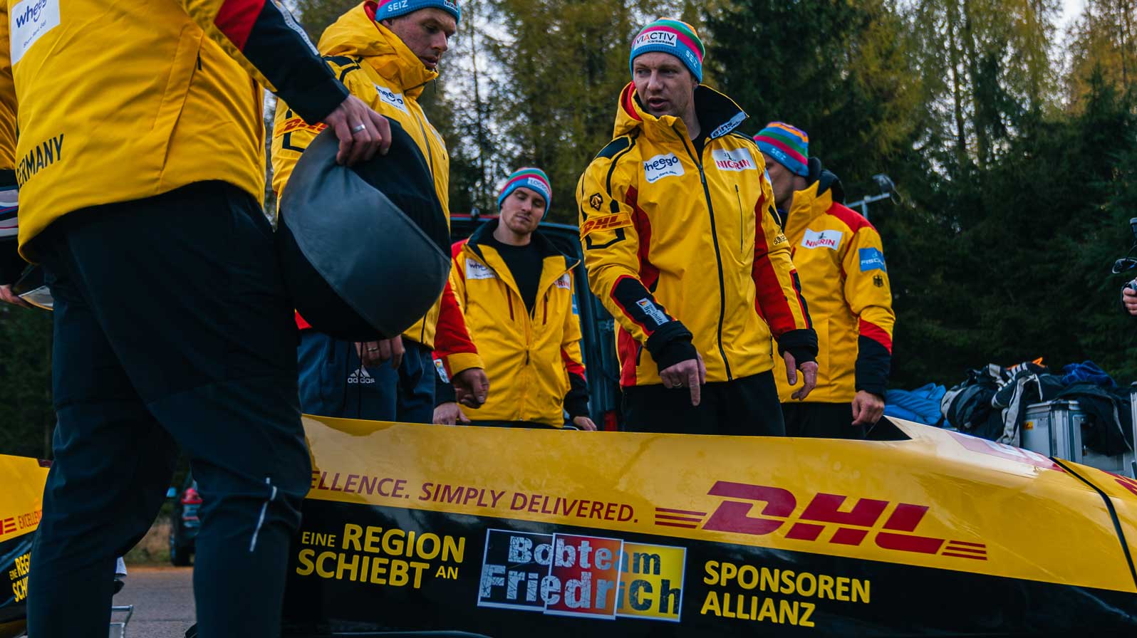 Nov 14, 2022: Gold Medals for a Gold Level Partnership: DHL prolongs ...