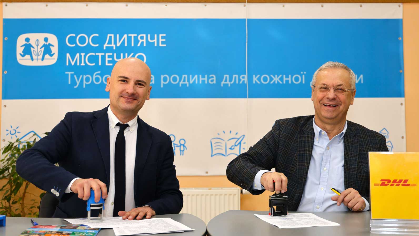 Oct 04, 2023: DHL Group starts GoTeach program in Ukraine - DHL Group