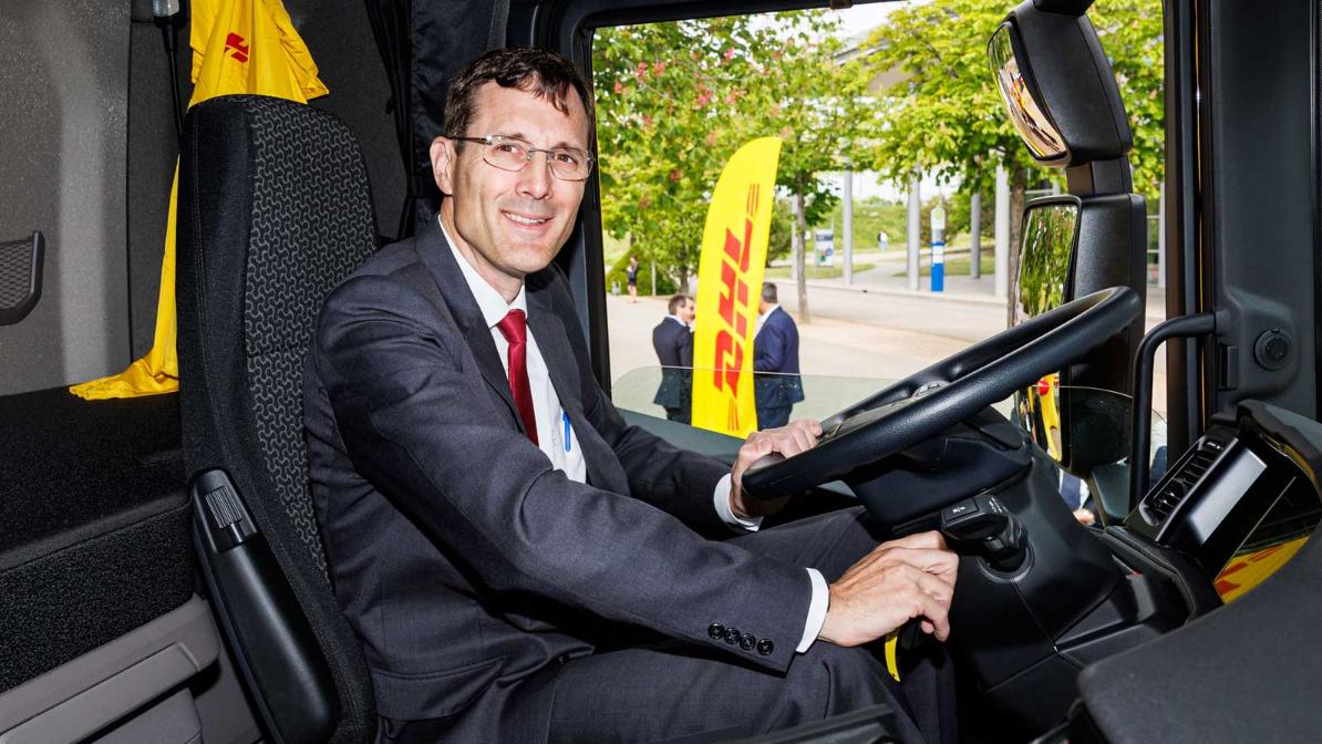 May 22, 2025: 100-day DHL test: New Scania e-truck with fuel-powered ...