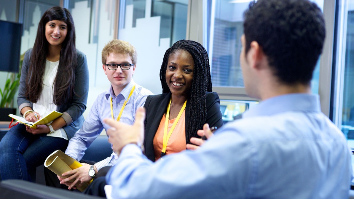 Mitarbeiter entwickeln - DHL Group